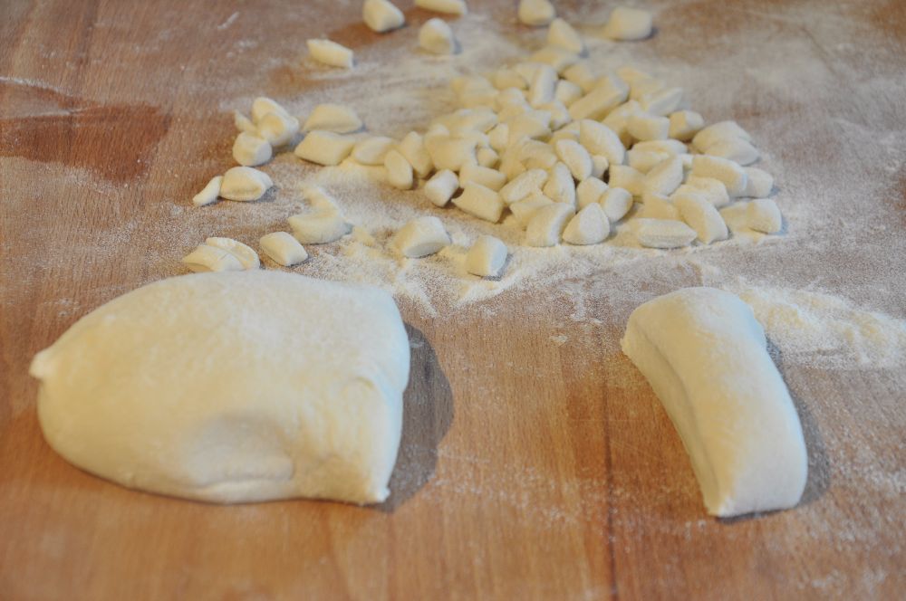 Cazzarielli con verza e fagioli – Lavanda Peperina